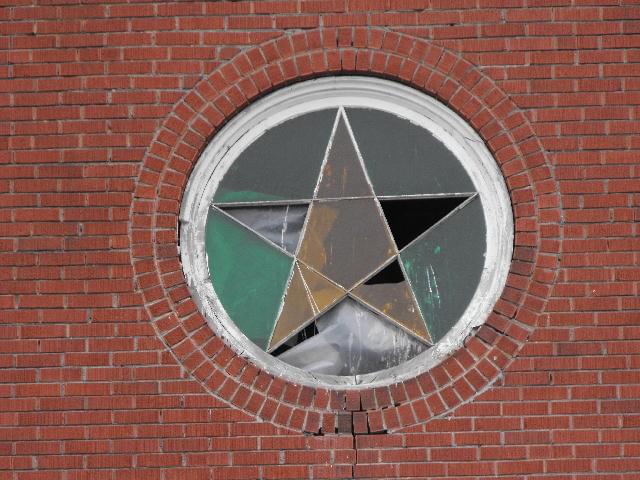 Restoring the pentagram to its proper place – oneClimbs.com